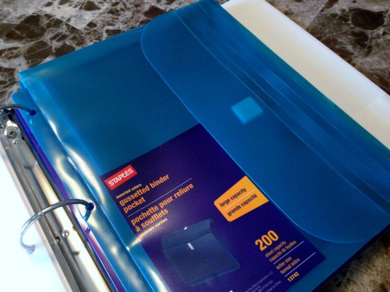 Putting Together A PCS Binder with FREE downloads